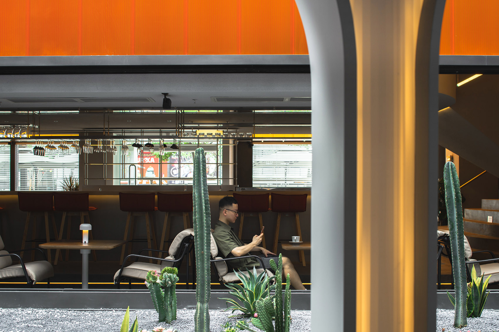 5:59 Brunch & Bar Chengdu, China by iZ Design Studio - 谷德设计网