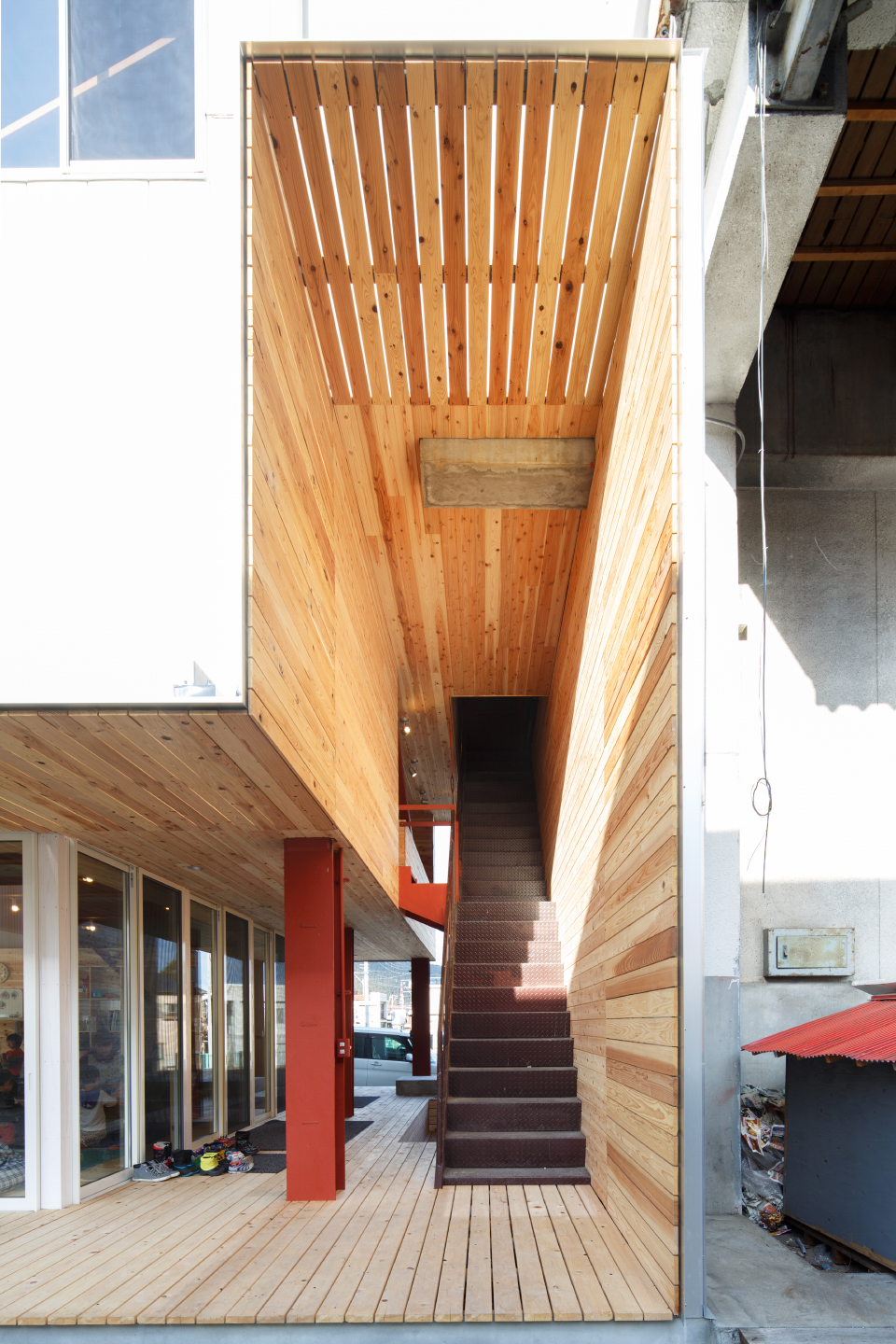 Renovation of former Fuji Ice Plant by Sakaushi Lab - 谷德设计网