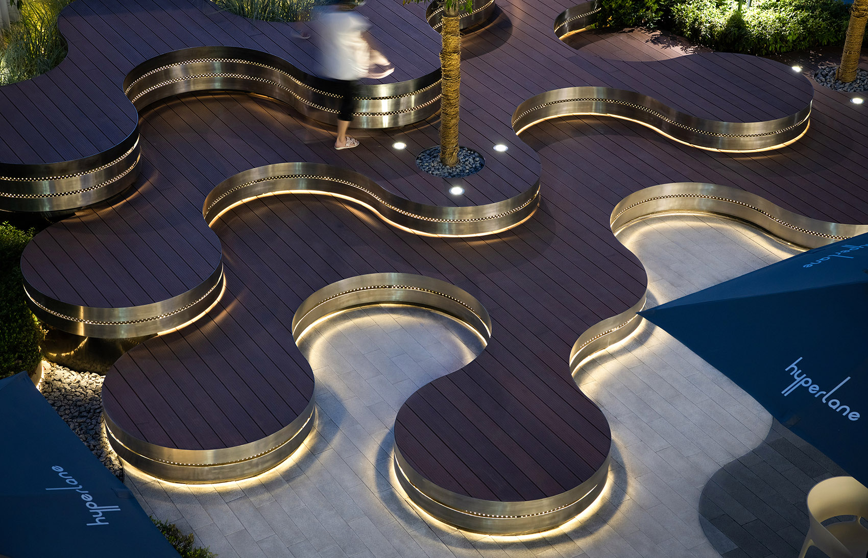 Hyperlane Chengdu, China by ASPECT Studios - 谷德设计网