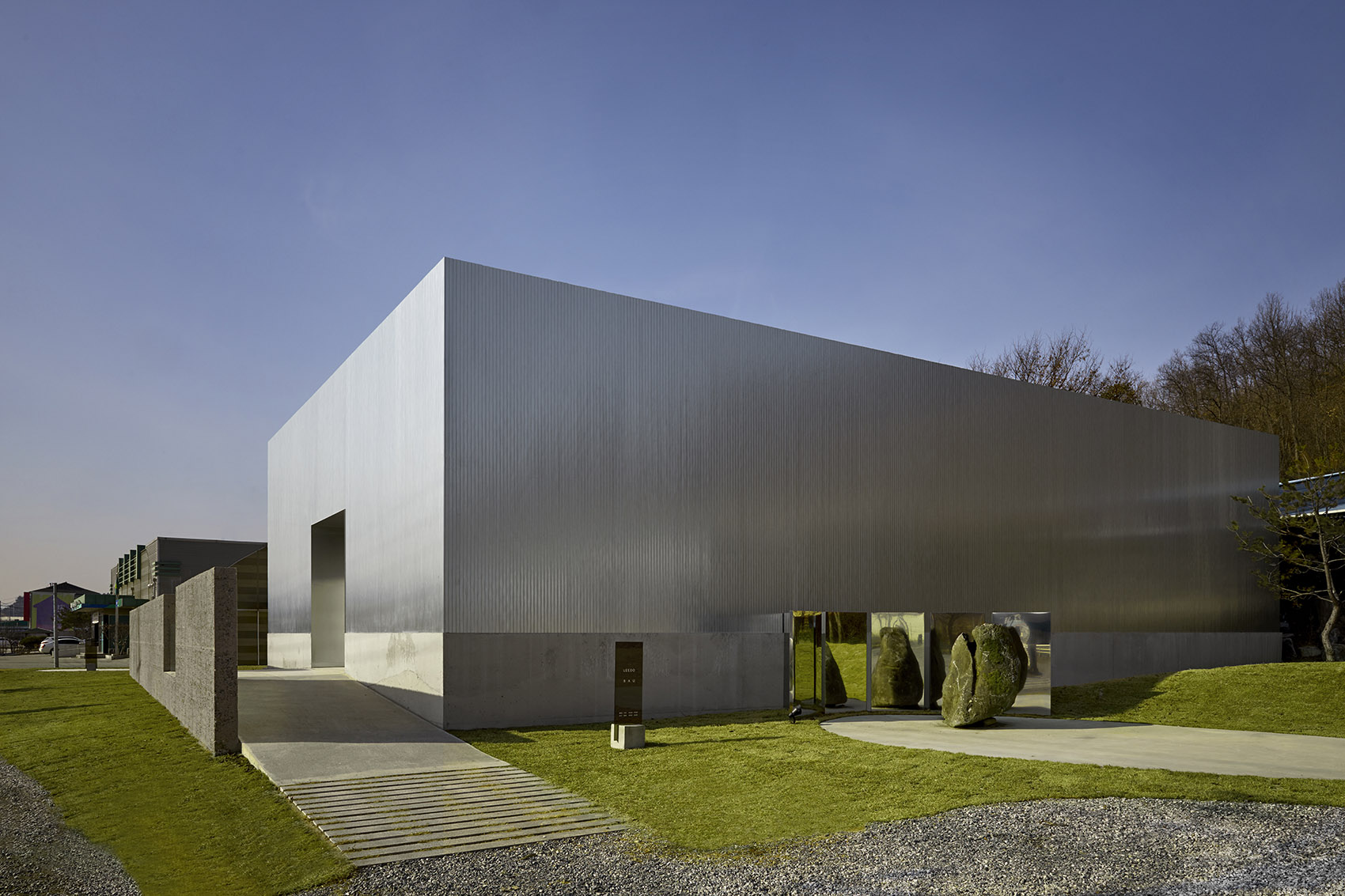 LEEDO SAU by ATMOROUND - 谷德设计网