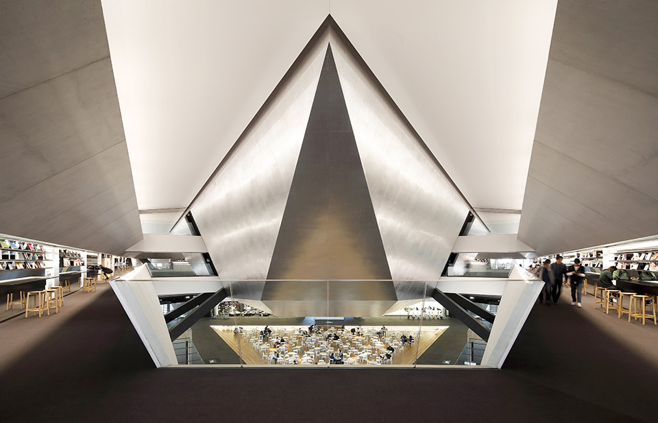 Otemon Gakuin University Academic-Ark, Japan by Mitsubishi Jisho Design ...