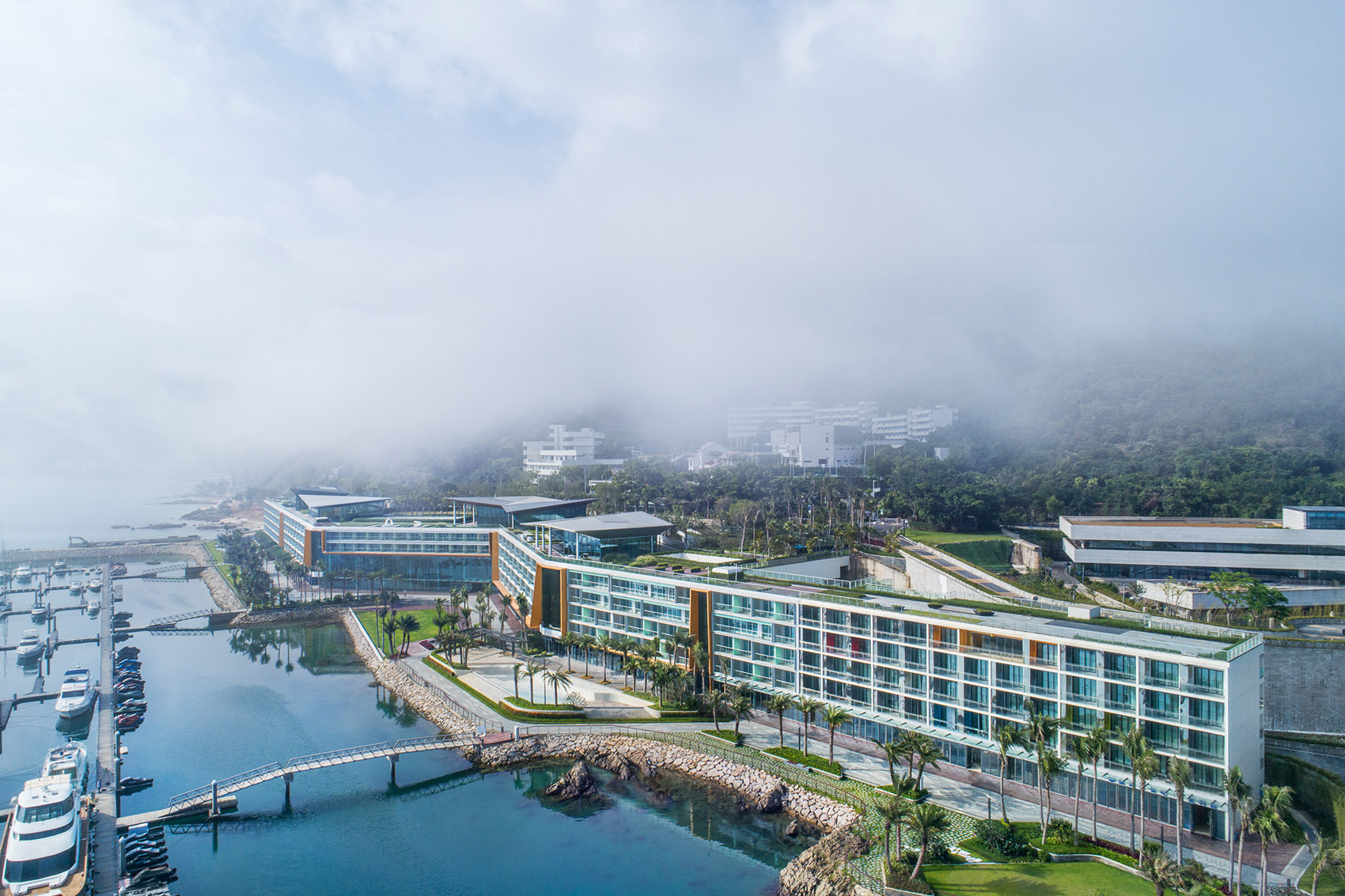 LONGCHEER YACHT CLUB, SHENZHEN, CHINA by SAOTA + ZHUBO Design Group - 谷德设计网