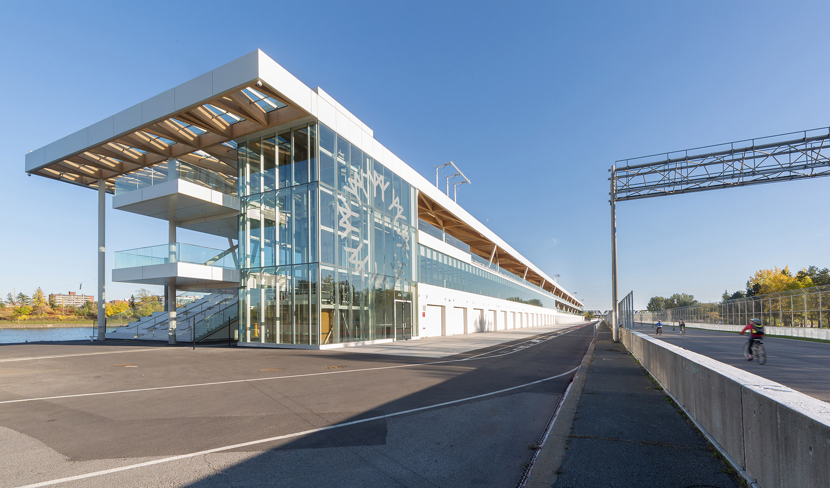 F1 Paddock Montreal by Les architectes FABG - 谷德设计网