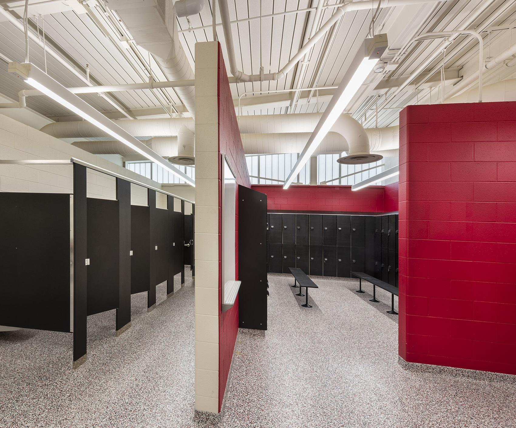 Jefferson High School Natatorium, United States by Cordogan Clark - 谷德设计网