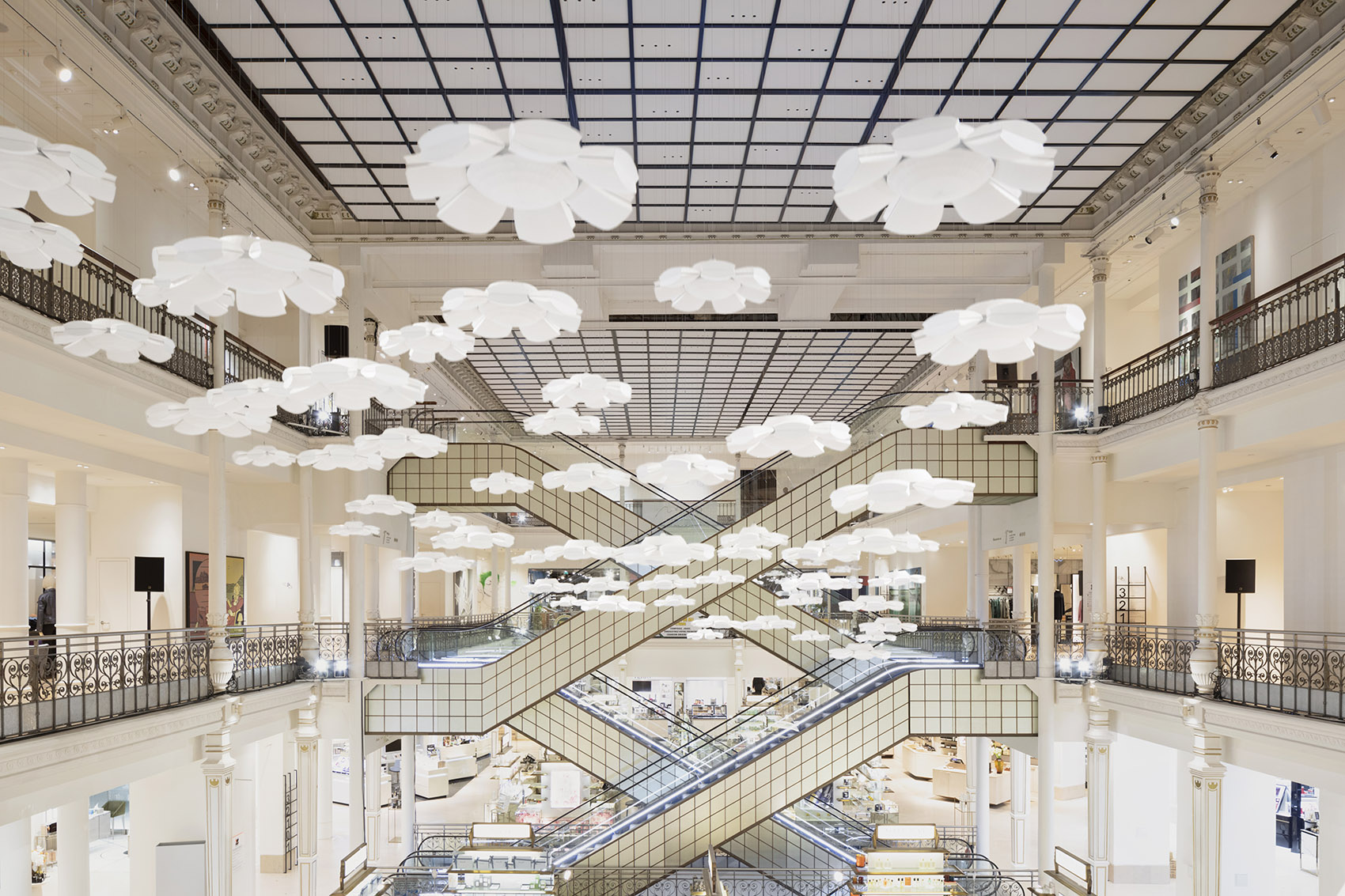 nendo’s white exhibition “ame nochi hana – rainy, later bloomy” for Le ...