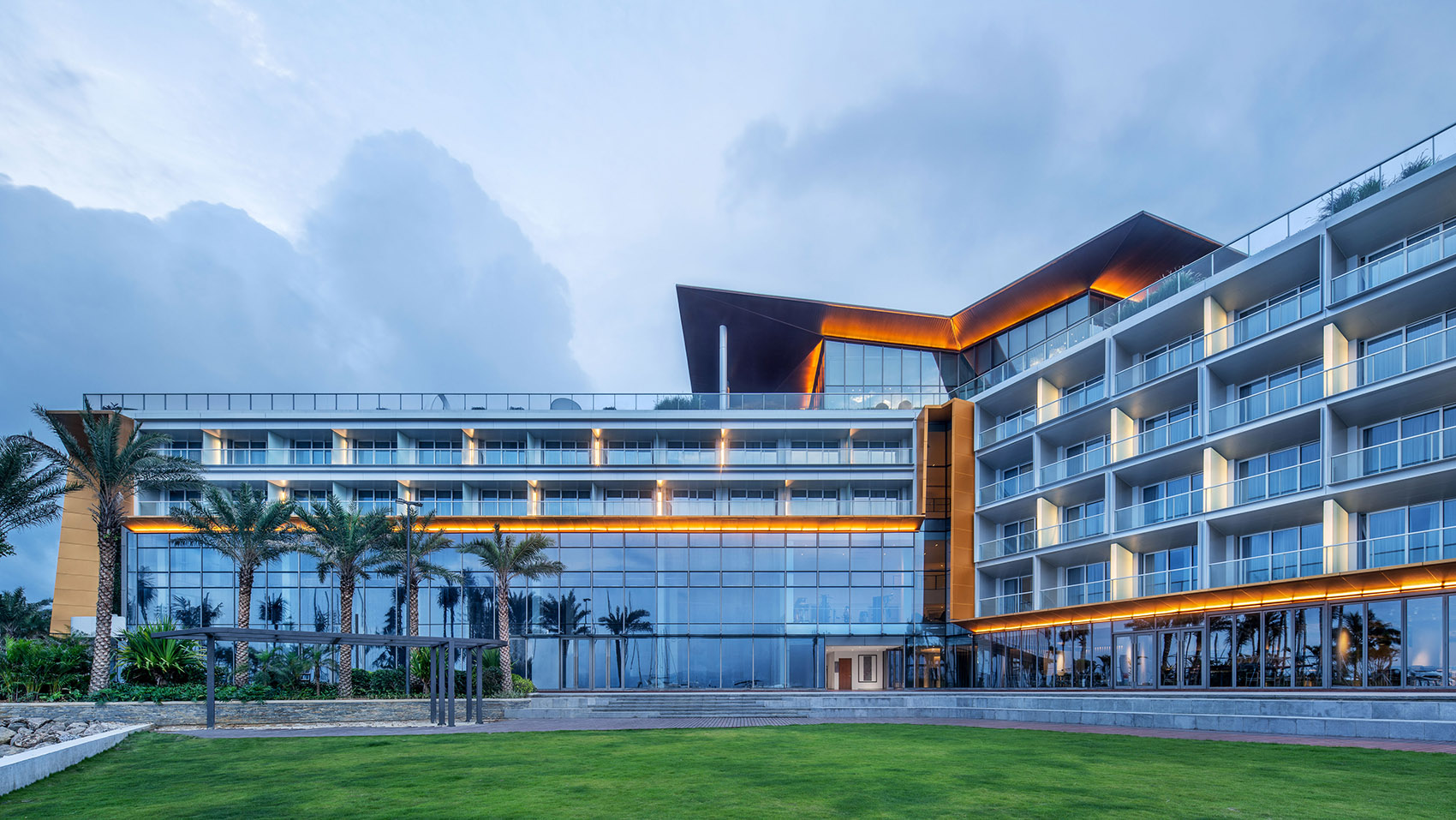 LONGCHEER YACHT CLUB, SHENZHEN, CHINA by SAOTA + ZHUBO Design Group - 谷德设计网