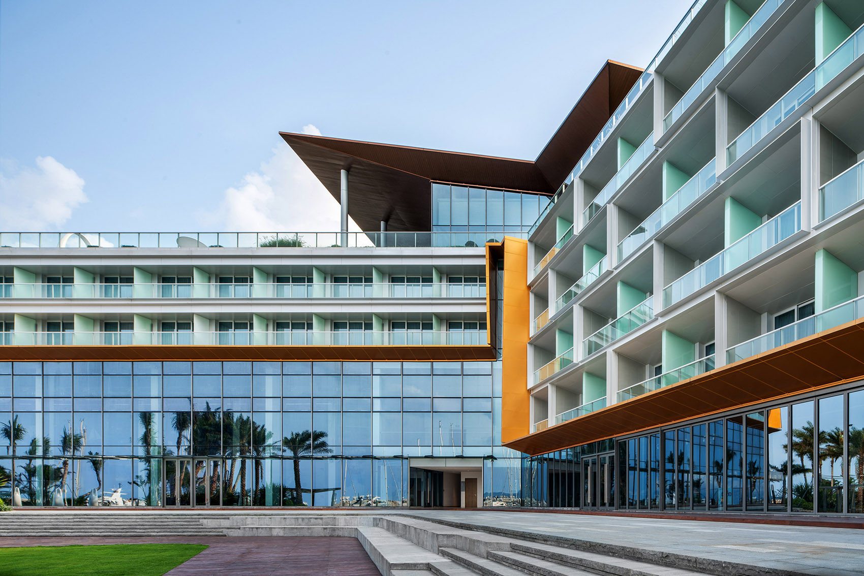 LONGCHEER YACHT CLUB, SHENZHEN, CHINA by SAOTA + ZHUBO Design Group - 谷德设计网