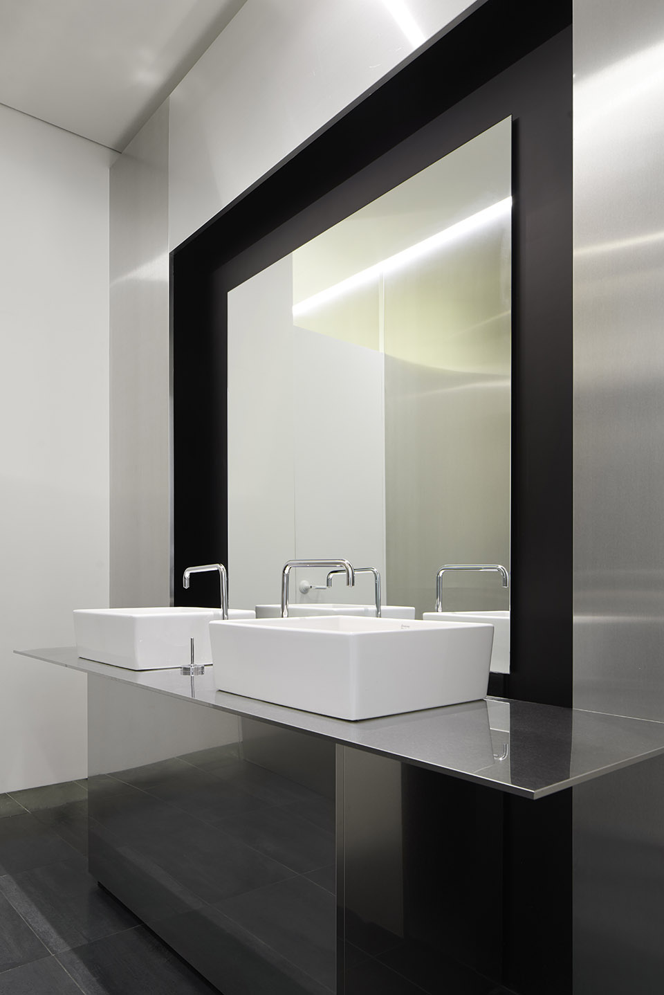 LEEDO SAU by ATMOROUND - 谷德设计网