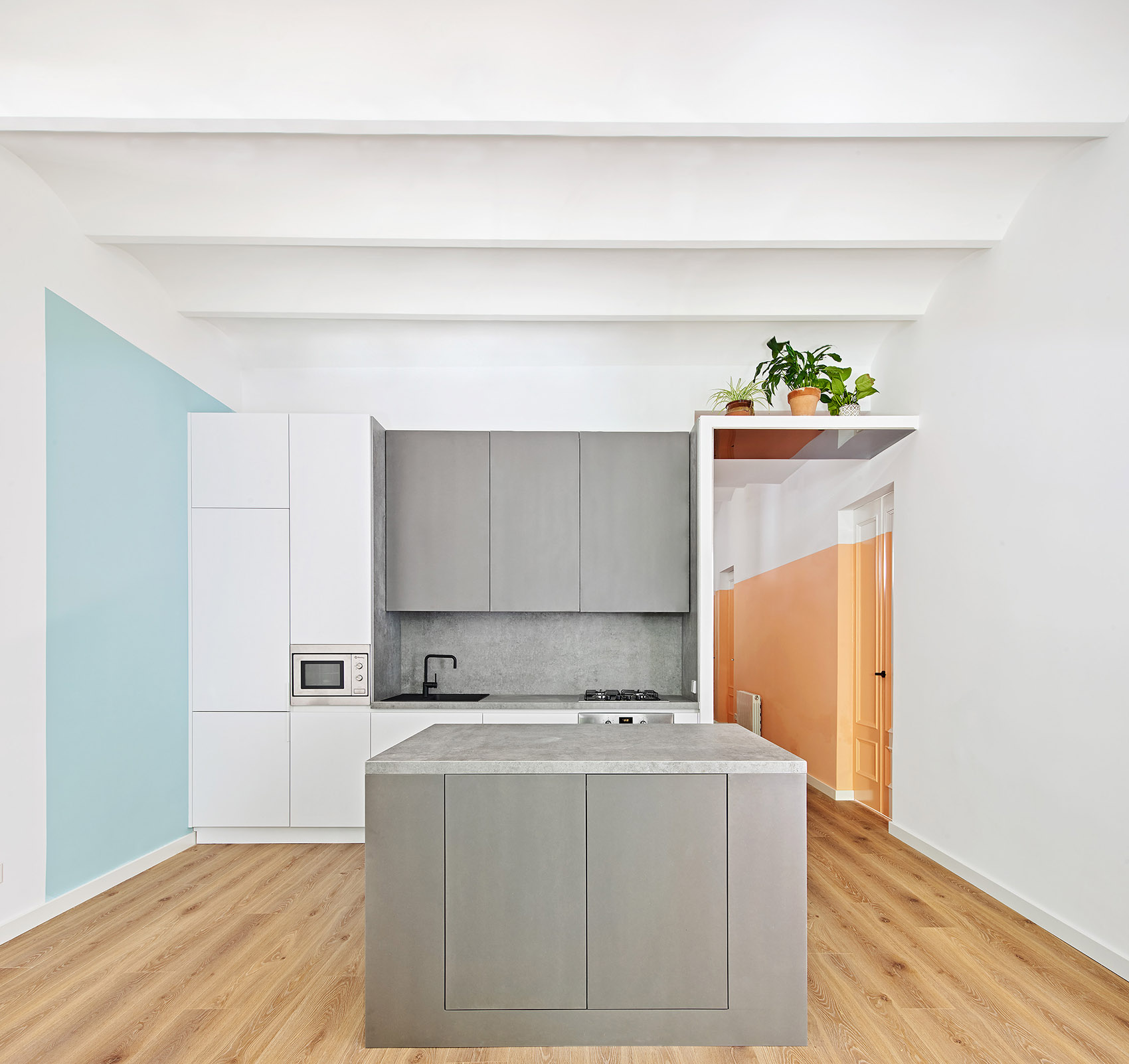 THE MAGIC BOX APARTMENT by Raúl Sánchez Architects - 谷德设计网