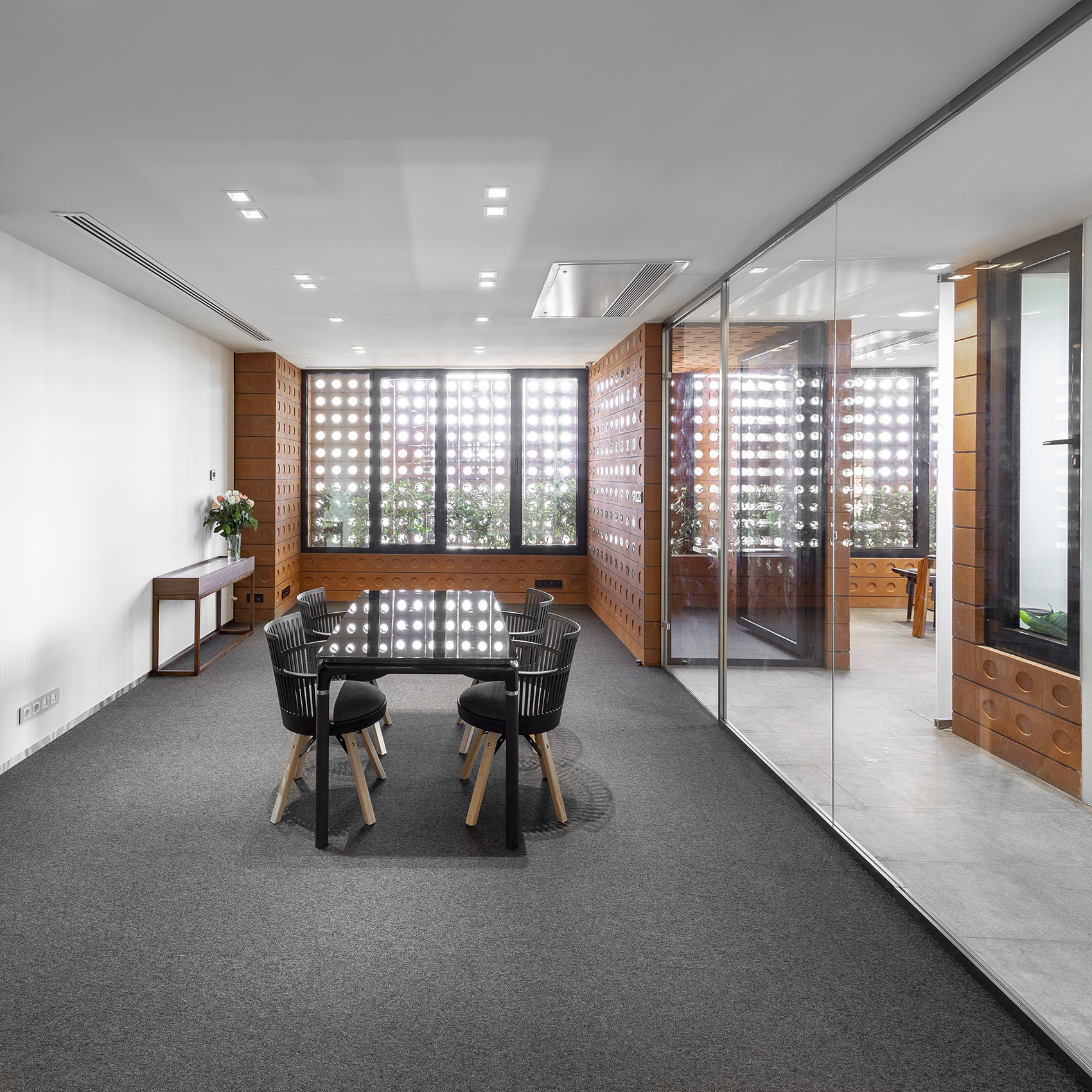 Kohan Ceram Building by Hooba Design Group - 谷德设计网