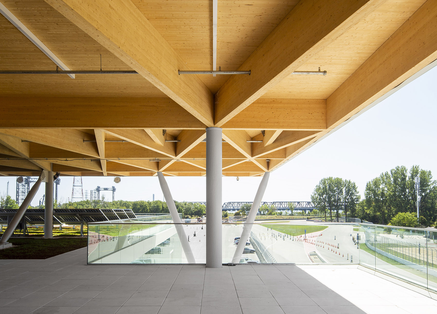F1 Paddock Montreal by Les architectes FABG - 谷德设计网