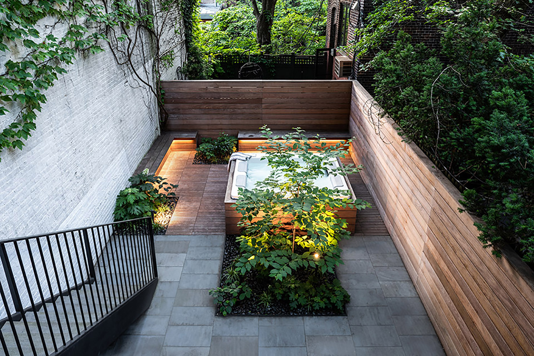 Brooklyn Heights Garden Renovation, NYC by Worrell Yeung - 谷德设计网