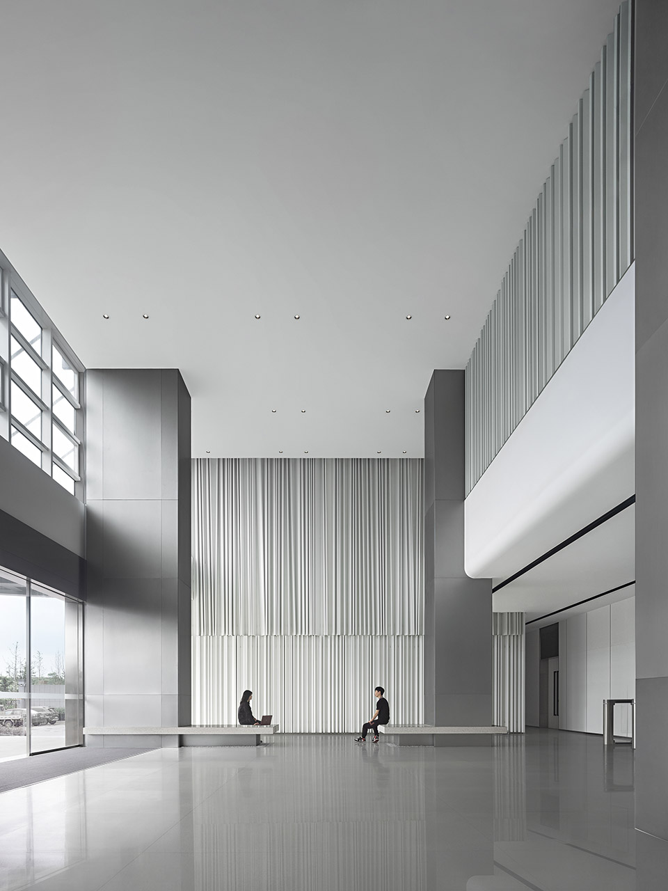 The lobby space design of Dongyu logistics office building, China by WE ...