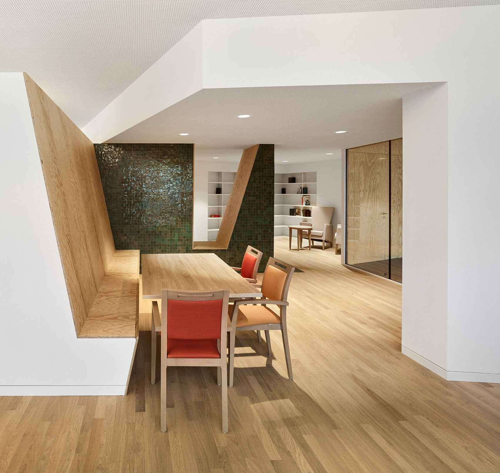 Brief introduction of elder-oriented design in an aging society - 谷德设计网