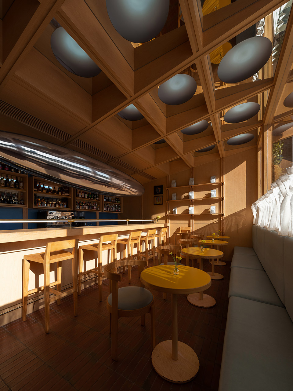 C2 Cafe & Bar, China by Various Associates - 谷德设计网