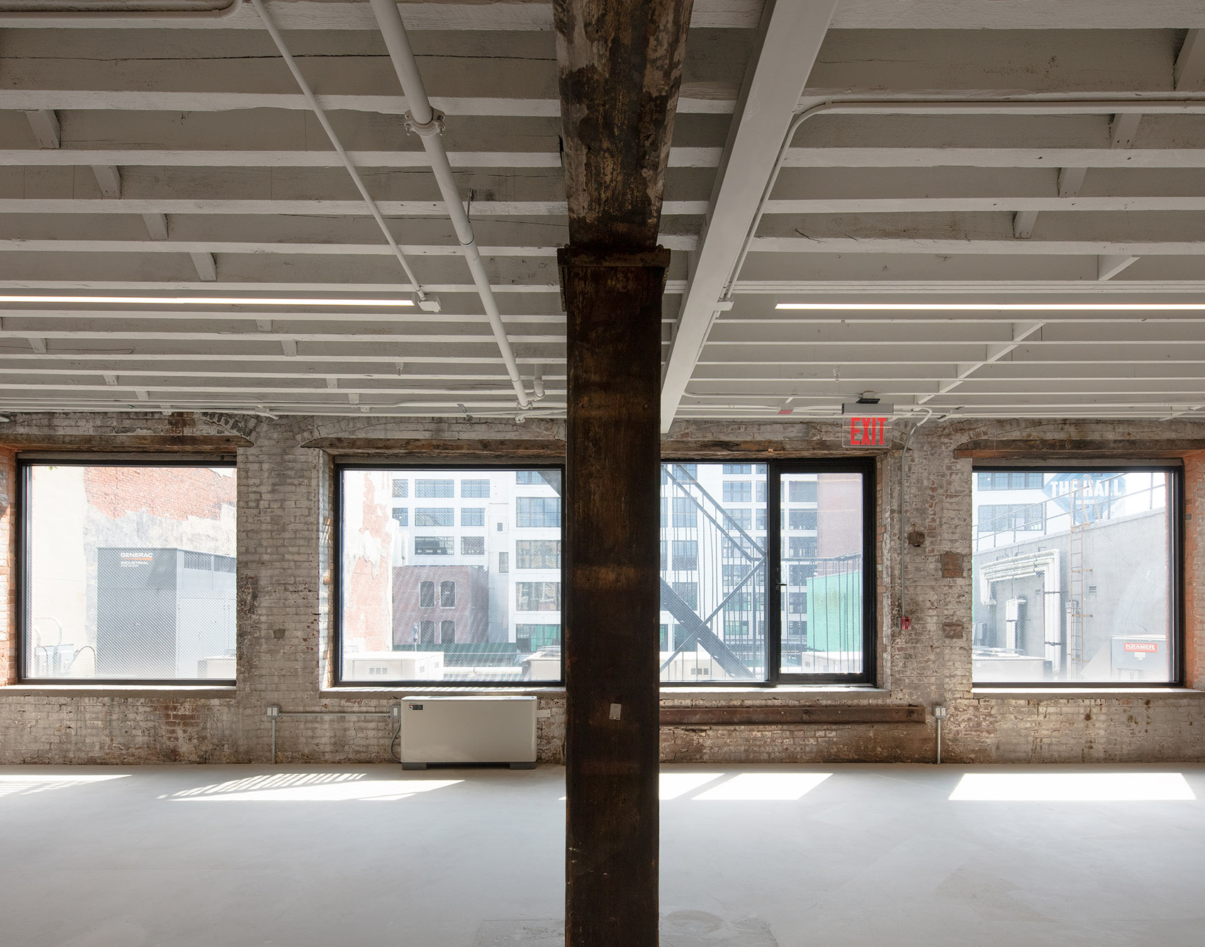 Renovation & redesign of masonry factory at Brooklyn by Worrell Yeung ...