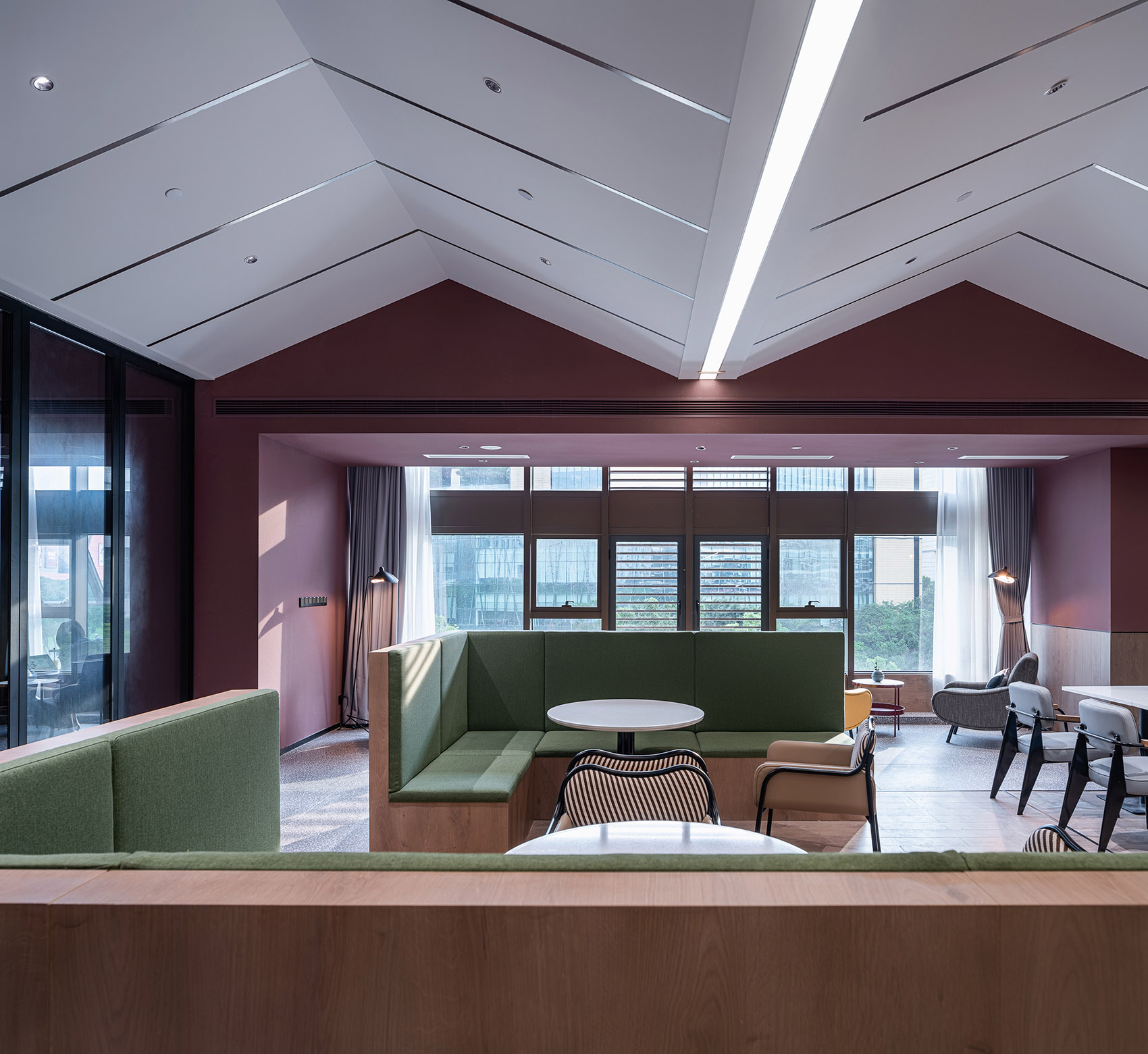 Atour S Hotel, China by BEHIVE Architects - 谷德设计网