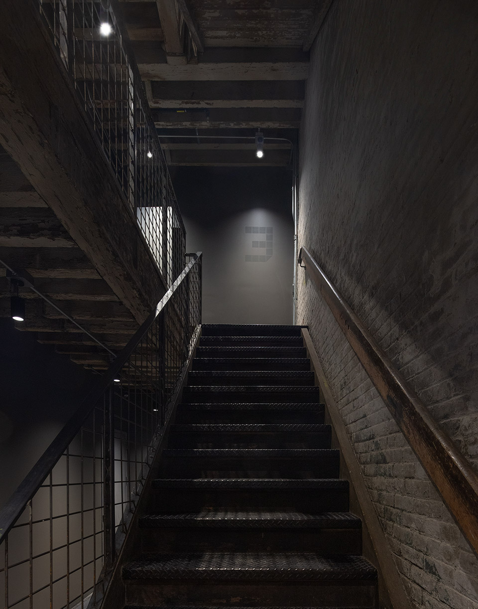 Renovation & redesign of masonry factory at Brooklyn by Worrell Yeung ...