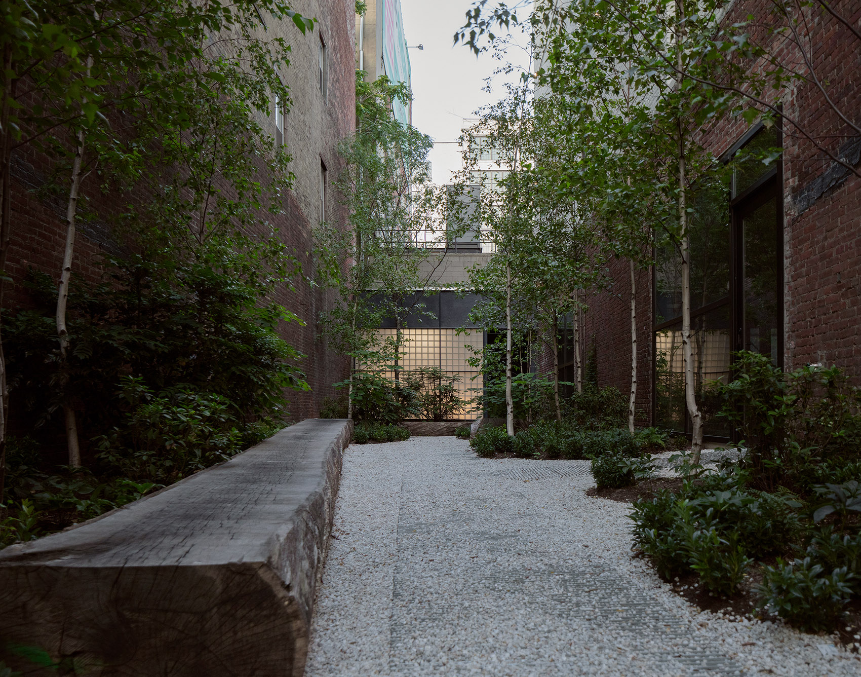 Renovation & redesign of masonry factory at Brooklyn by Worrell Yeung ...