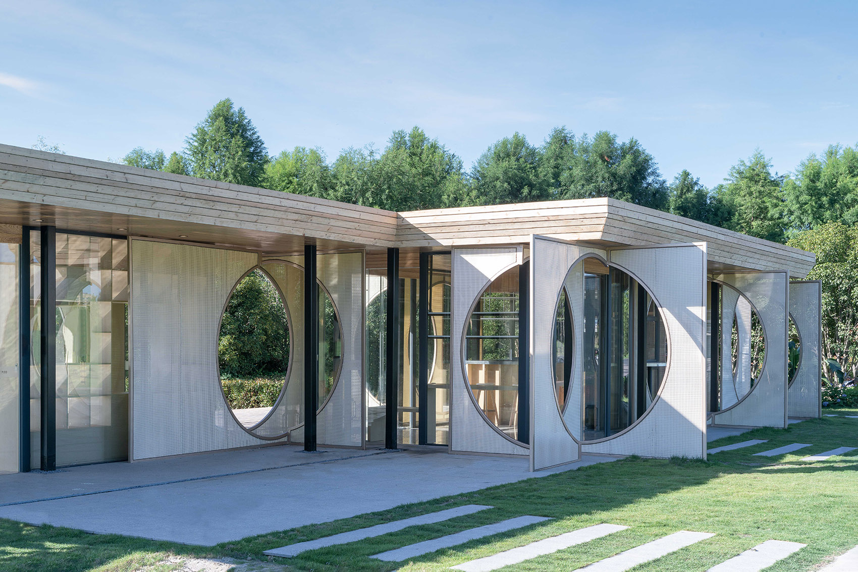 Screen Pavilion – Dingshan Pavilio in Xianghu, China by Ray&Emilio ...