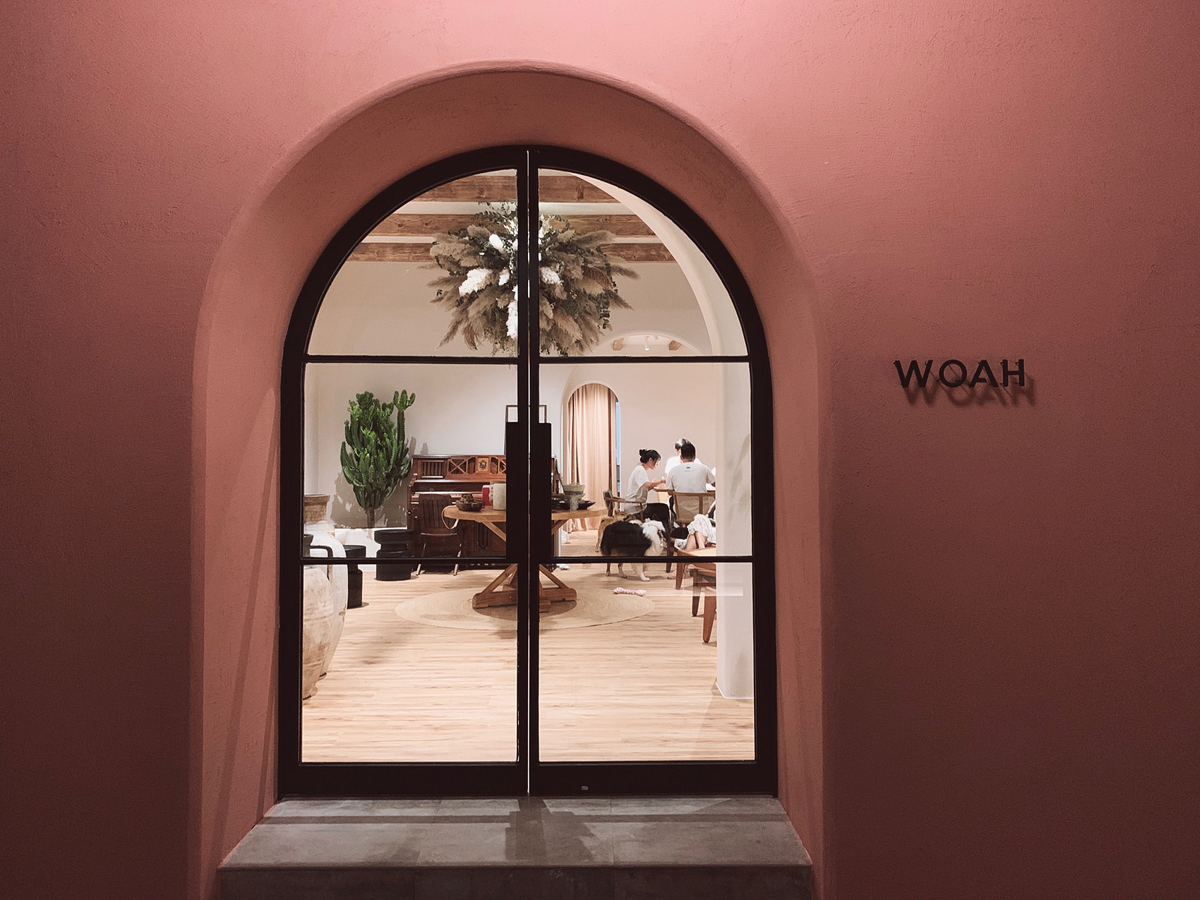 Get-Project Case Sharing No.8: ¥100,000 Design Fee, WOAH CAFE in ...