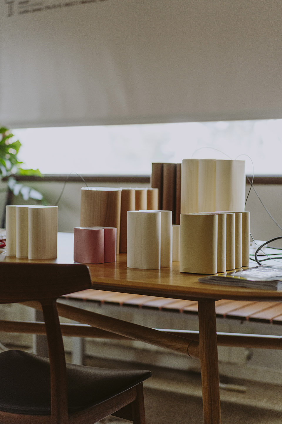 The bookish light by MUT - 谷德设计网