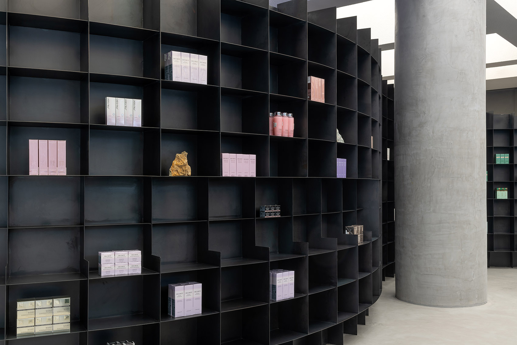 HARMAY cosmetics retail store, ChengDu by AIM Architecture - 谷德设计网