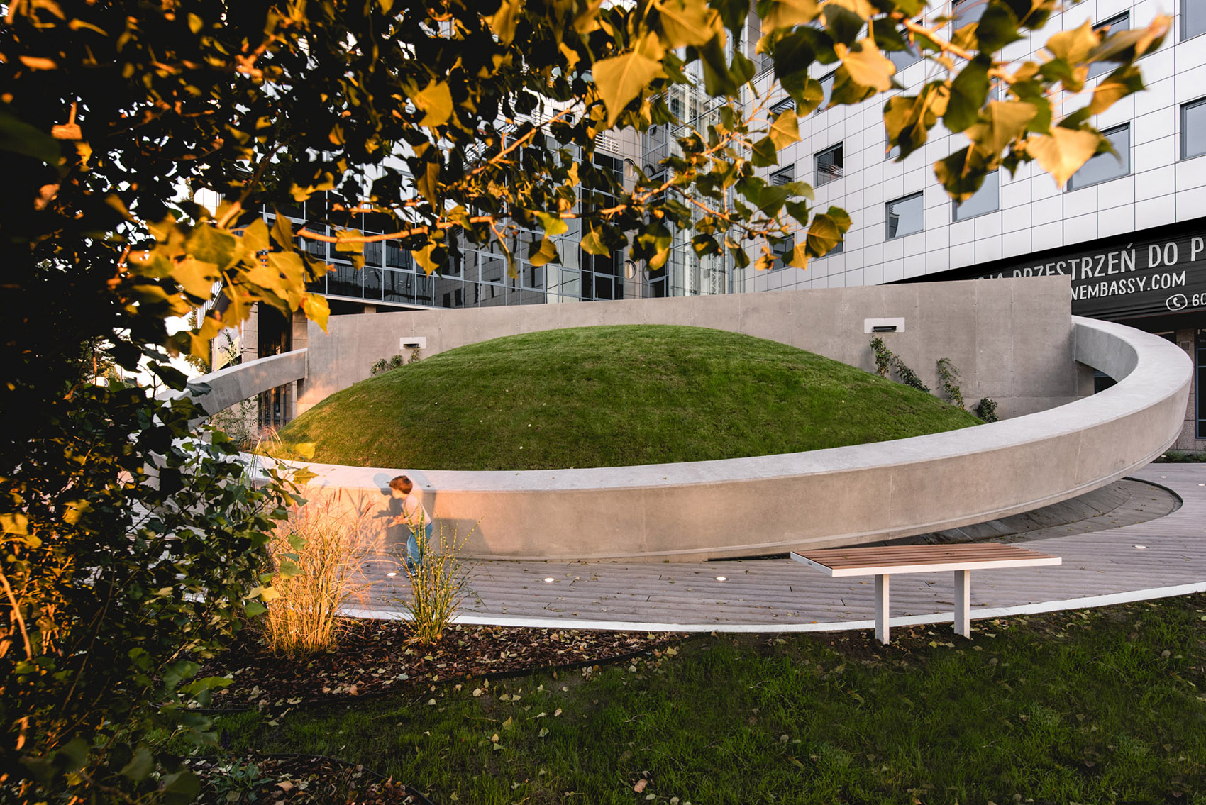 Brain Embassy Amphitheatre by mode:lina - 谷德设计网