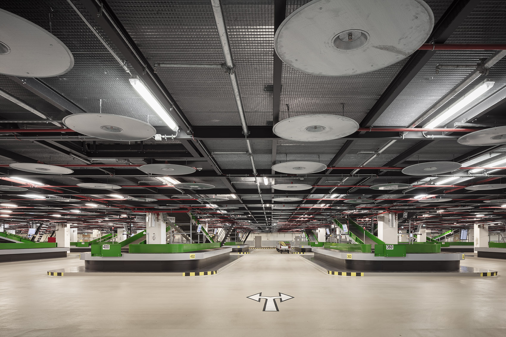 Ready for Take-off：Air traffic starting at BER by gmp - 谷德设计网