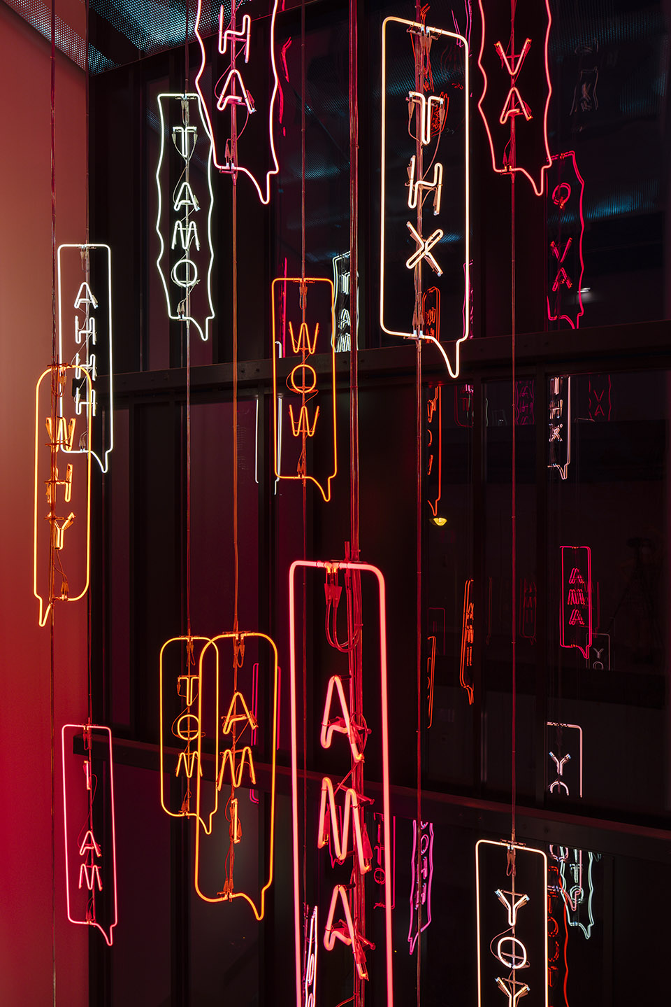 YOYO – Permanent light art installation by Brut Deluxe - 谷德设计网