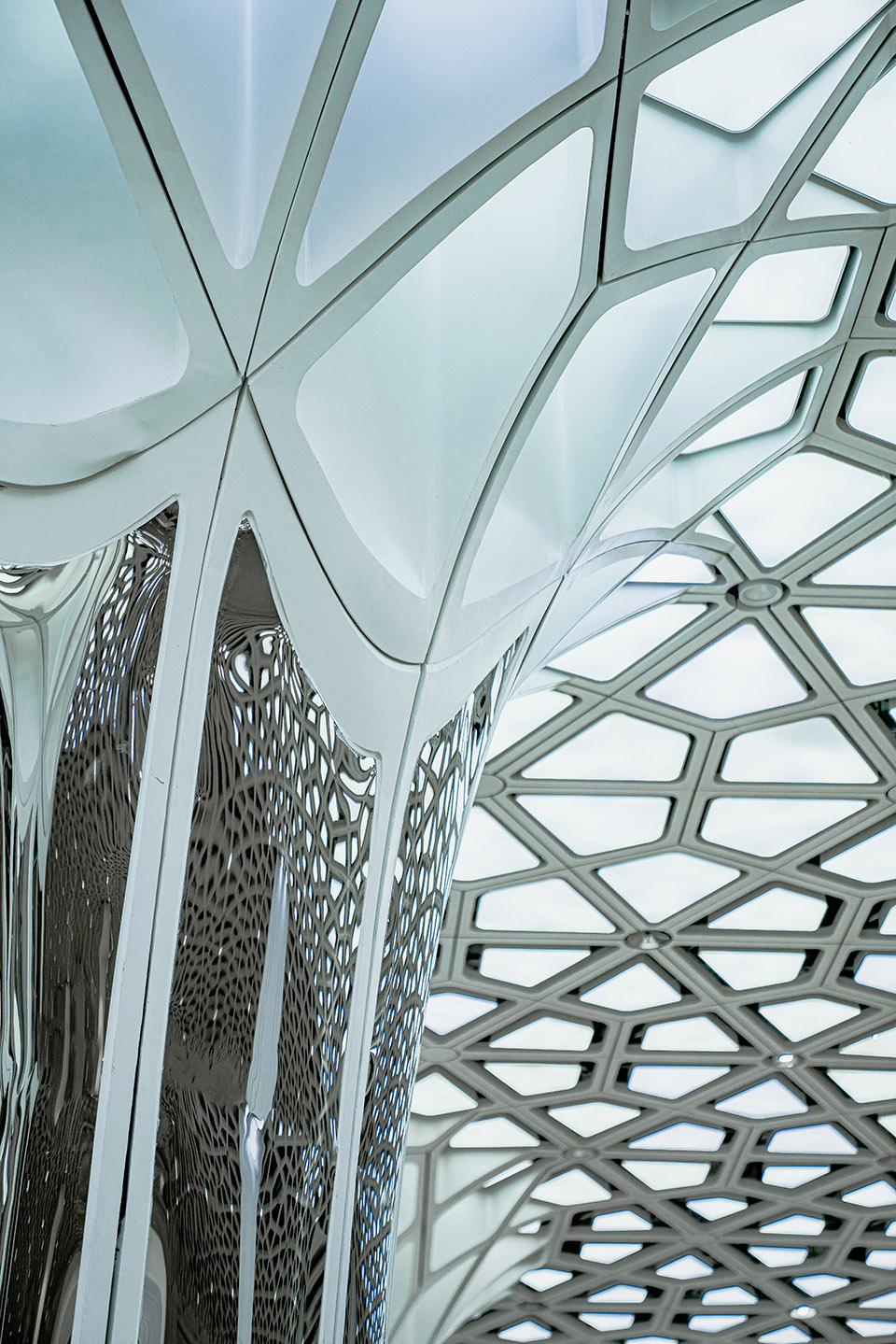 Chengdu Metro Line 18, China by J&A - 谷德设计网