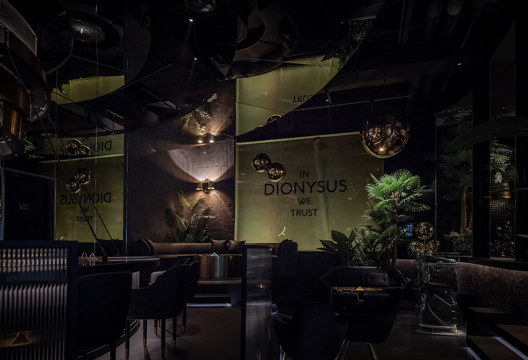 PLUTO BAR by triostudio - 谷德设计网