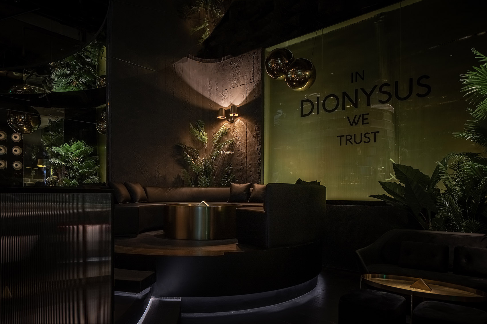 PLUTO BAR by triostudio - 谷德设计网