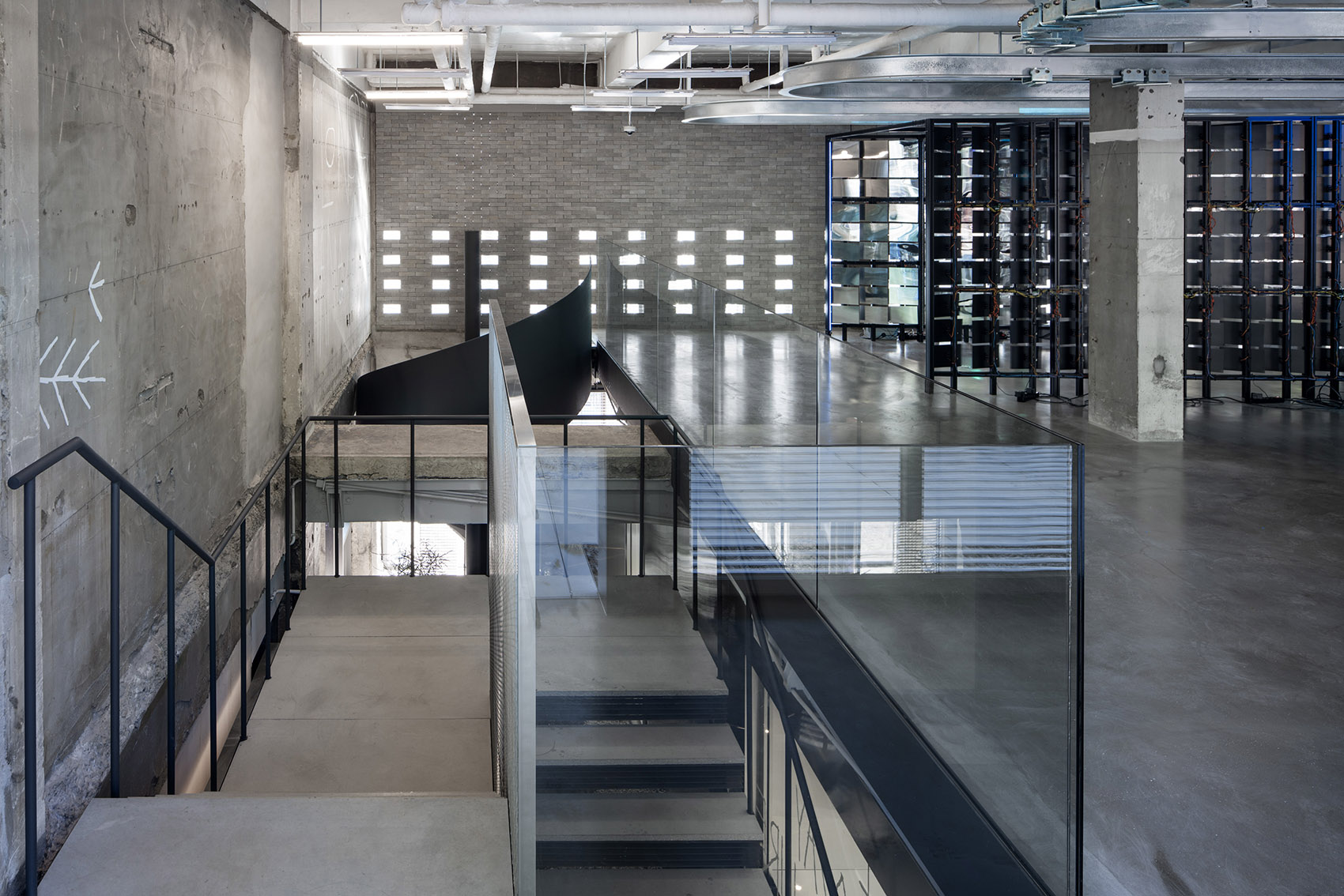 KOLON SPORT Hannam Store by Studio Fragment - 谷德设计网