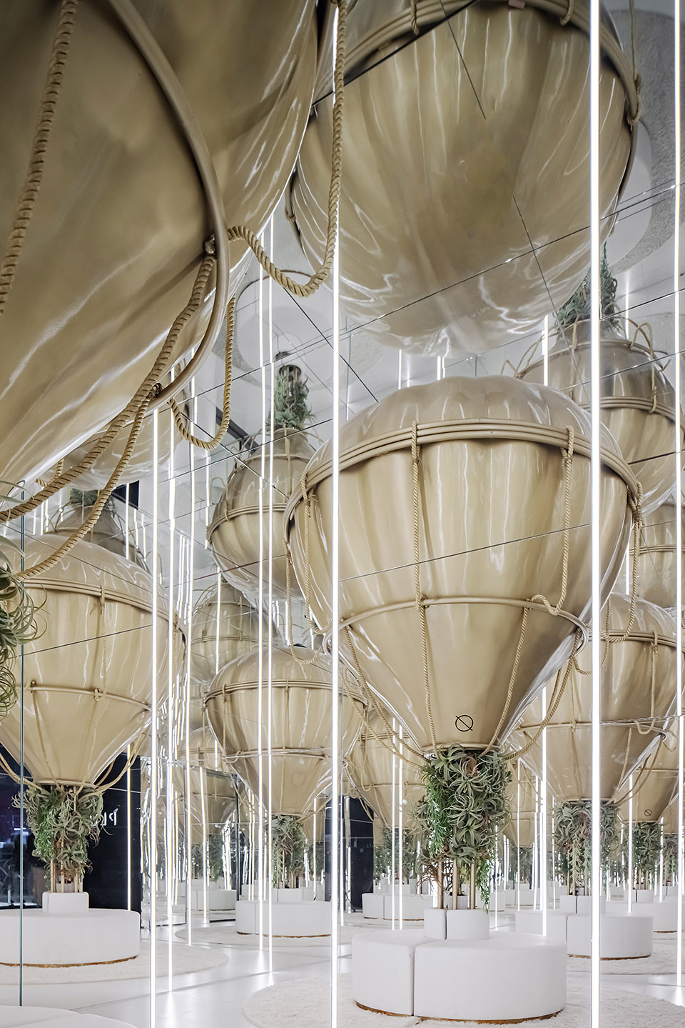 PLUTO BAR by triostudio - 谷德设计网