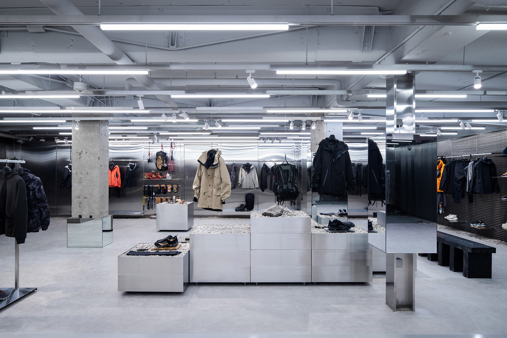 KOLON SPORT Hannam Store by Studio Fragment - 谷德设计网