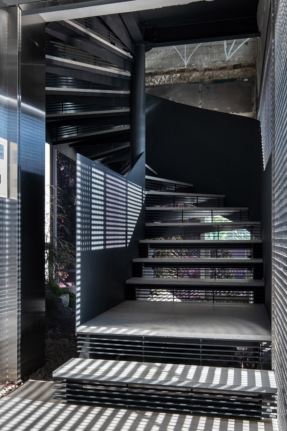 KOLON SPORT Hannam Store by Studio Fragment - 谷德设计网
