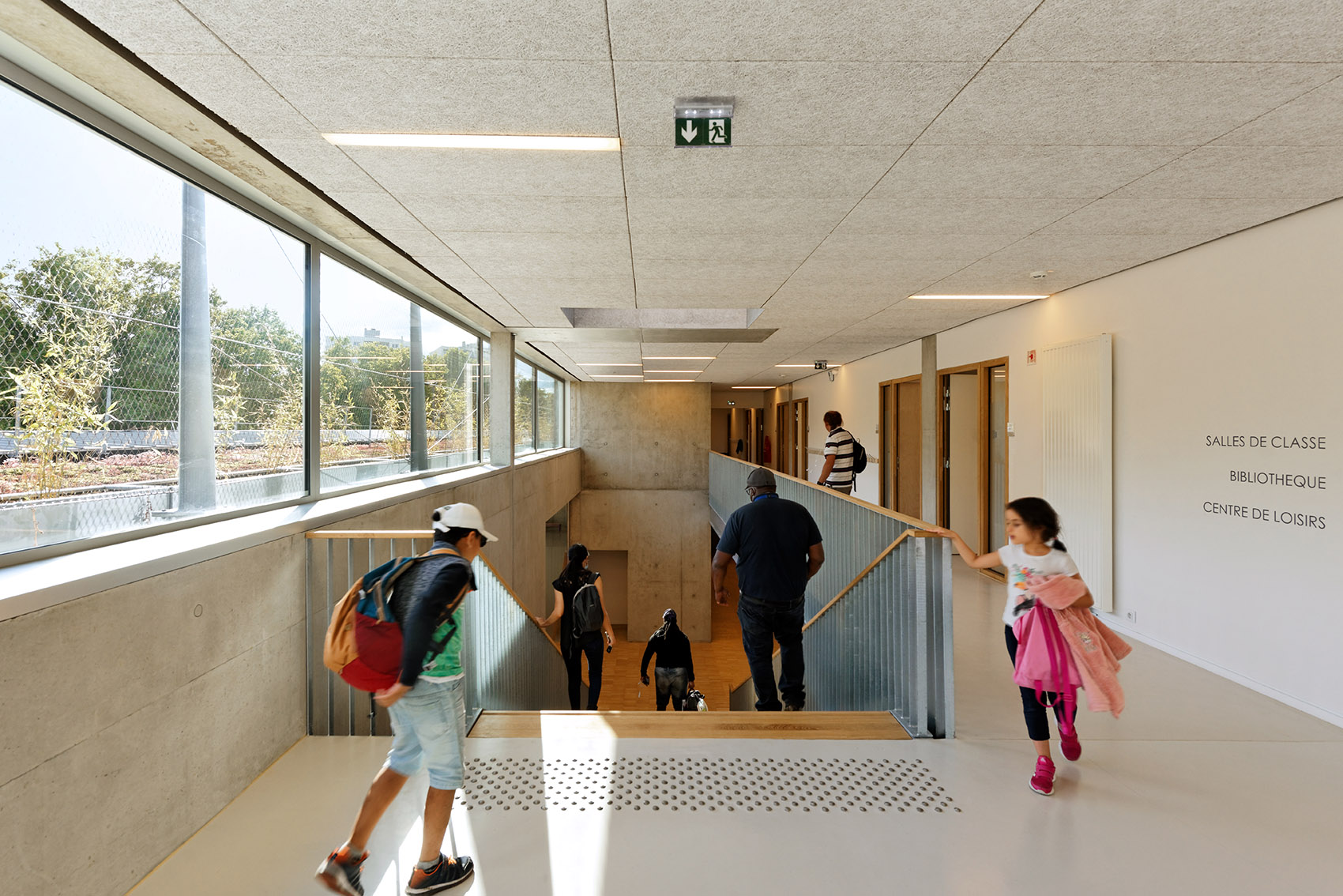 School Center and Leisure Activity Center in Antony by Dietmar ...