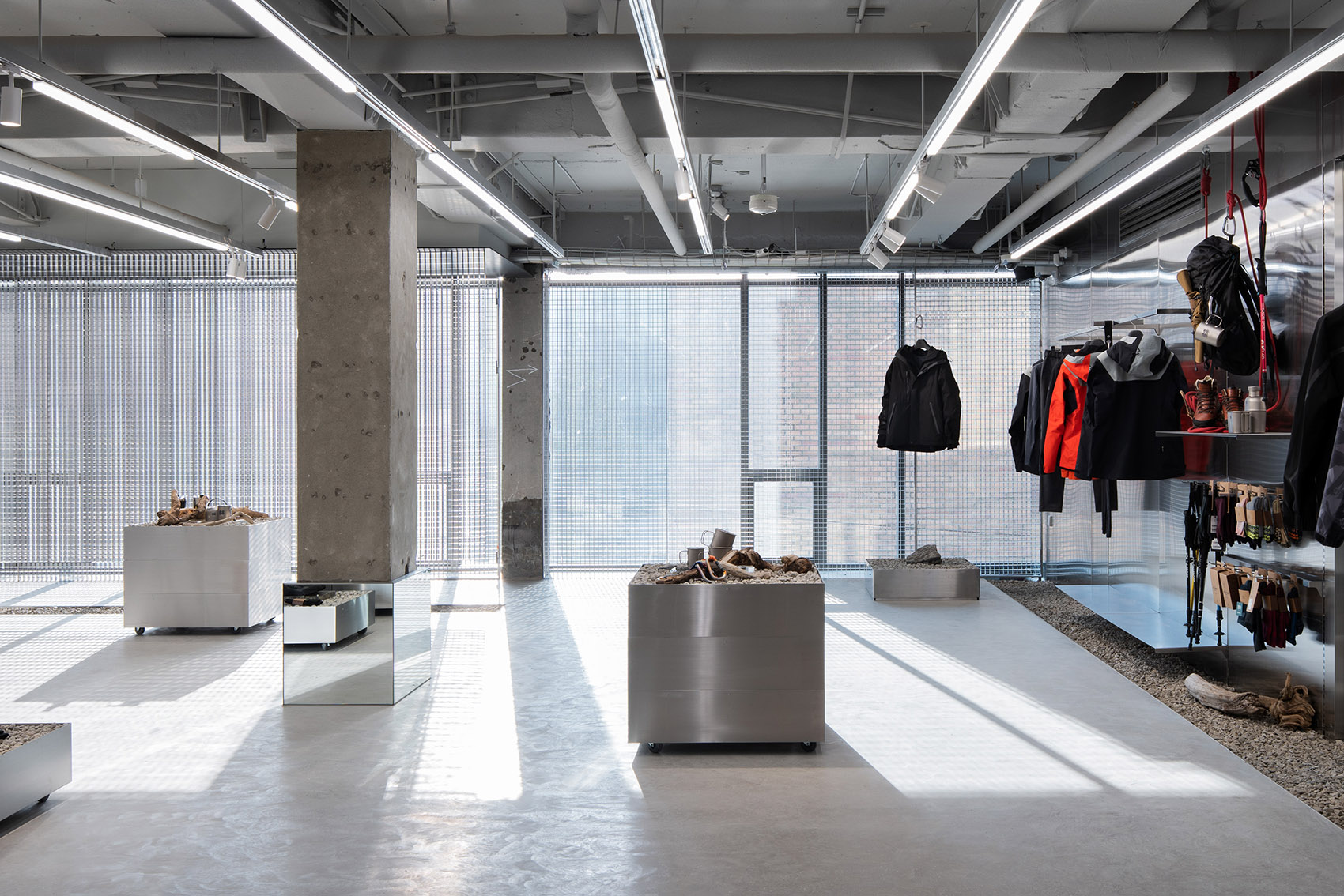 KOLON SPORT Hannam Store by Studio Fragment - 谷德设计网