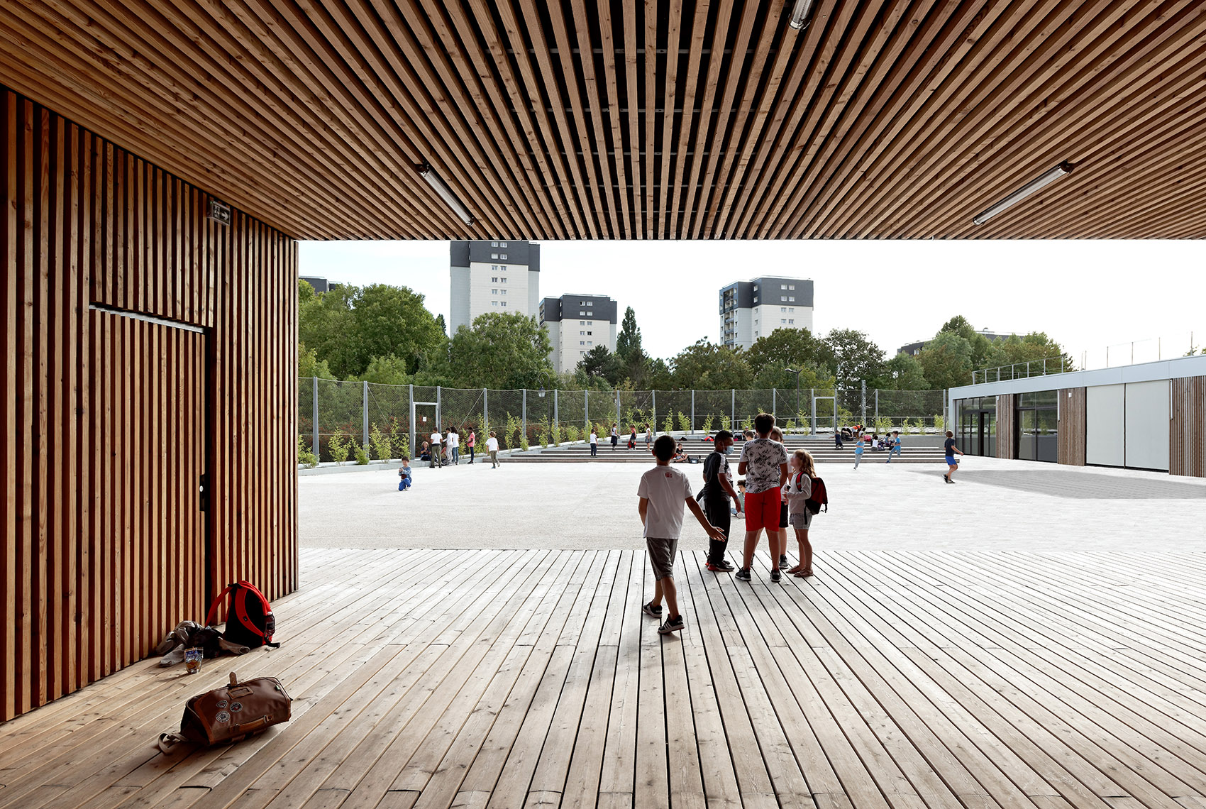 School Center and Leisure Activity Center in Antony by Dietmar ...