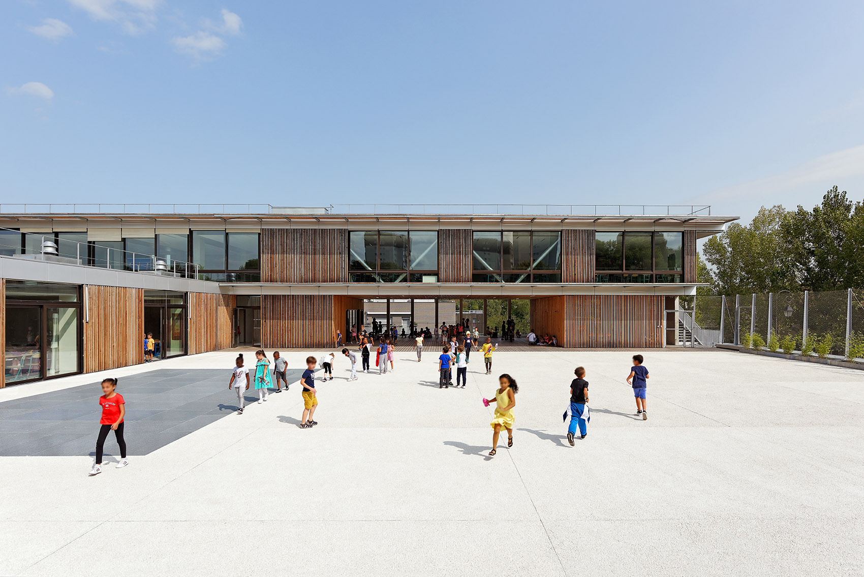 School Center and Leisure Activity Center in Antony by Dietmar ...
