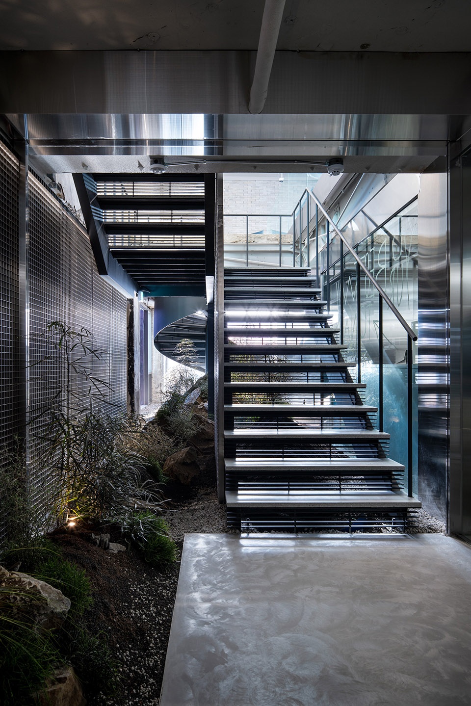 KOLON SPORT Hannam Store by Studio Fragment - 谷德设计网
