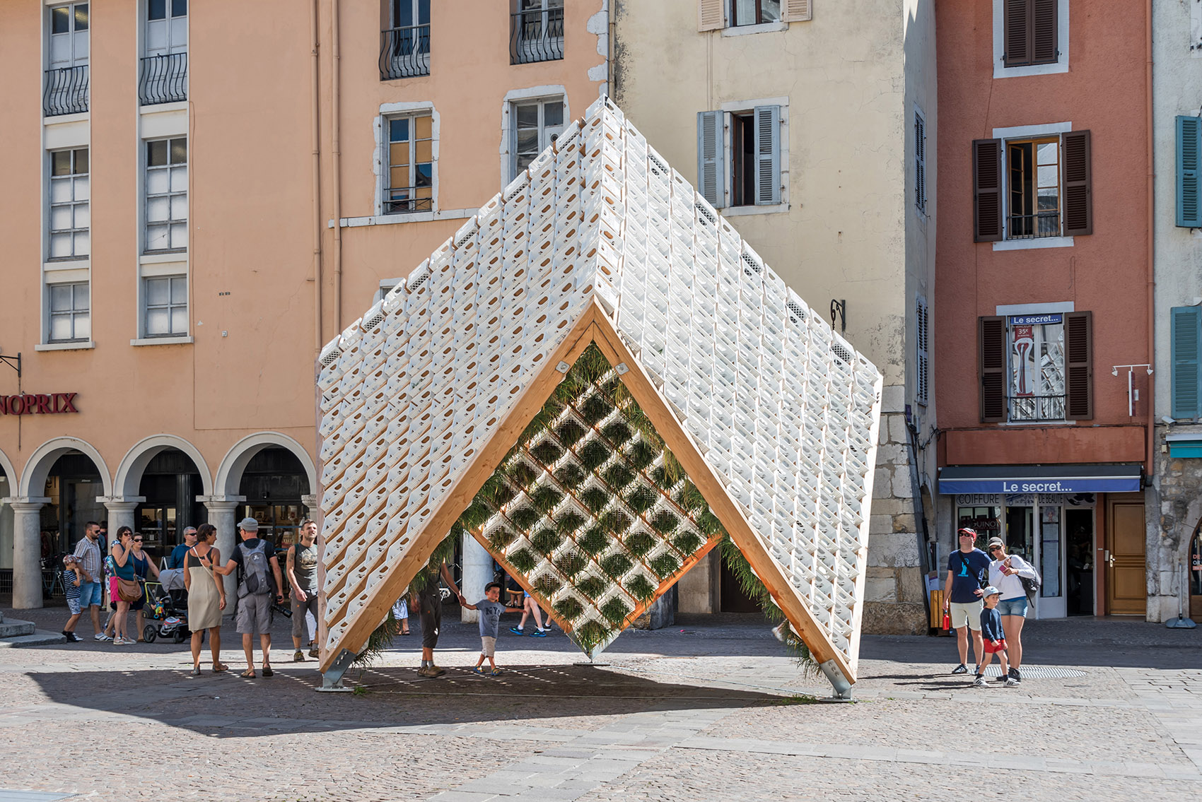 Living Pavilion, Annecy by Behin Ha - 谷德设计网