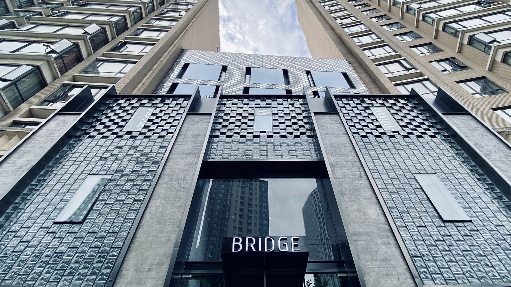 NEOBRIDGE, Shanghai, China by XING DESIGN - 谷德设计网