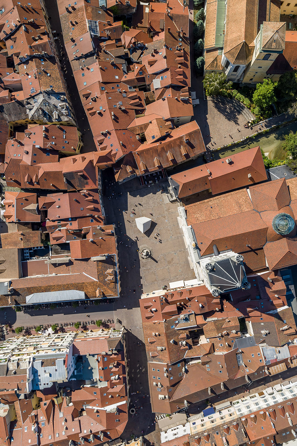 Living Pavilion, Annecy by Behin Ha - 谷德设计网