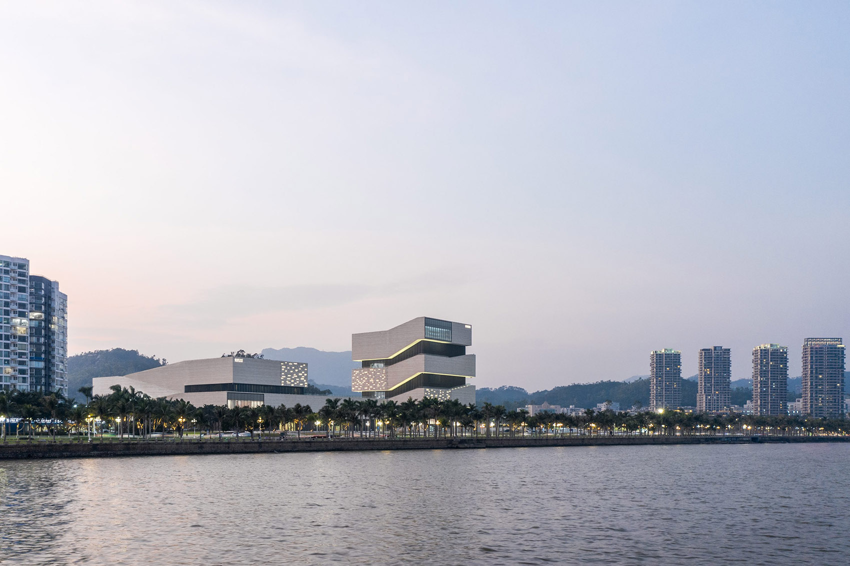 Zhuhai Museum and Zhuhai Planning Exhibition Hall, China by gmp - 谷德设计网
