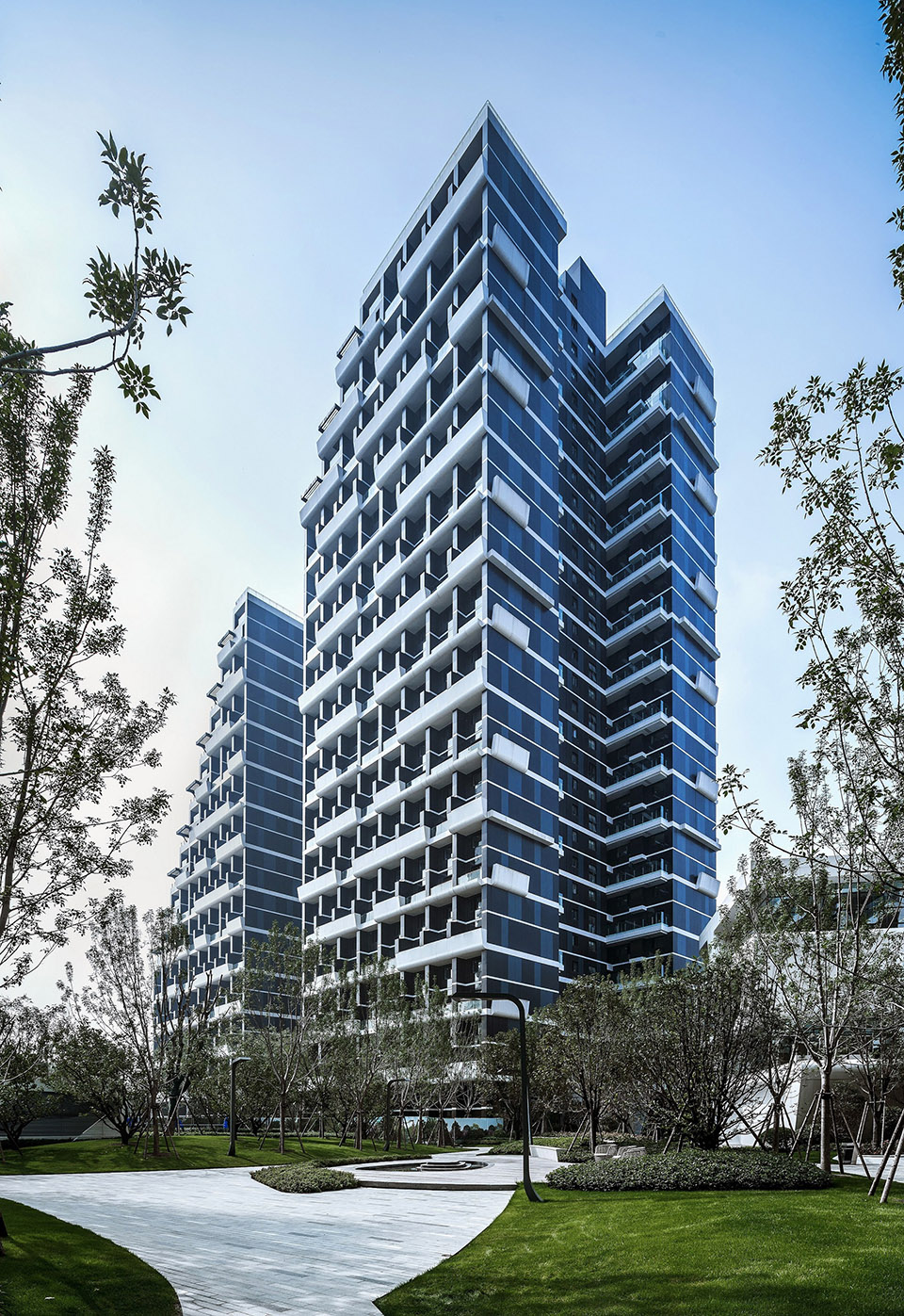 Hanhai Luxury Condos, Zhengzhou, China by ARCHIMORPHIC INC - 谷德设计网