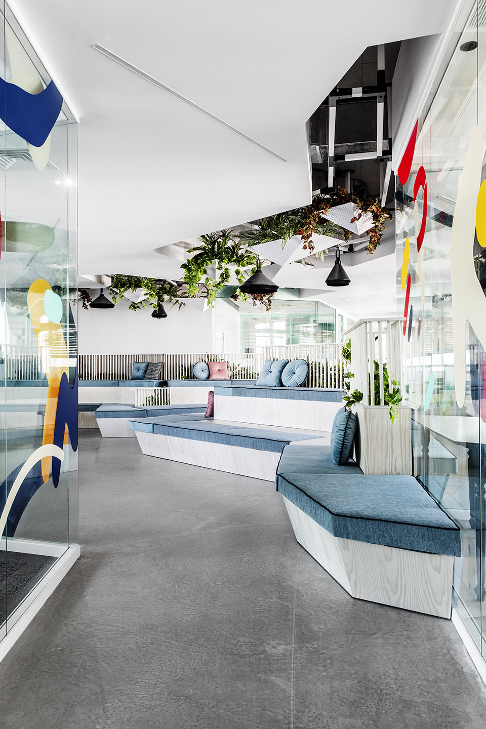 NATURAL INTELLIGENCE Offices by Roy David Architecture - 谷德设计网