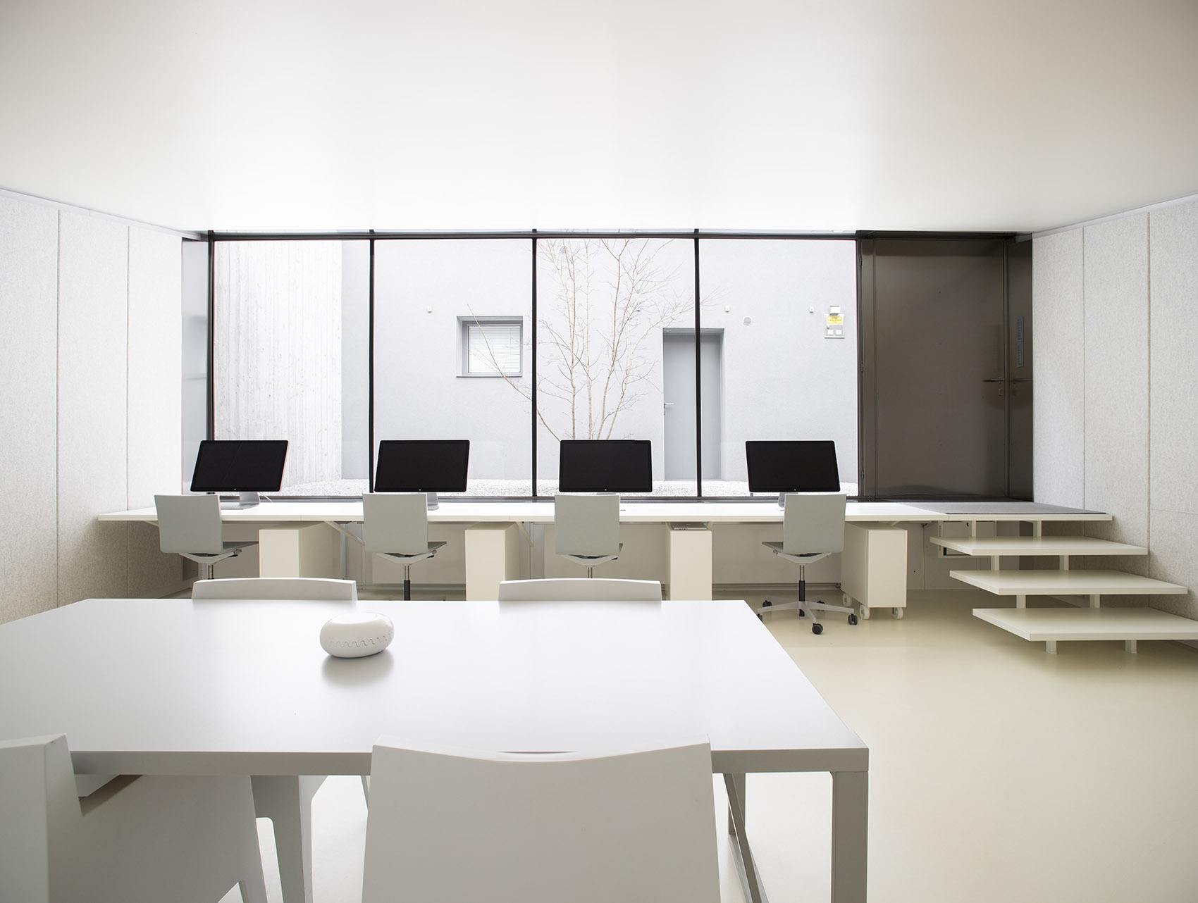 Sunken design studio by dekleva gregorič architects - 谷德设计网