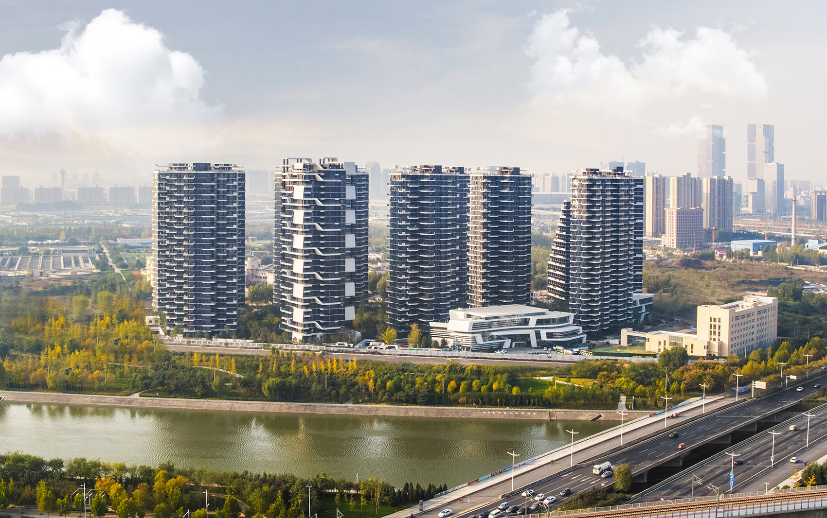 Hanhai Luxury Condos, Zhengzhou, China by ARCHIMORPHIC INC - 谷德设计网